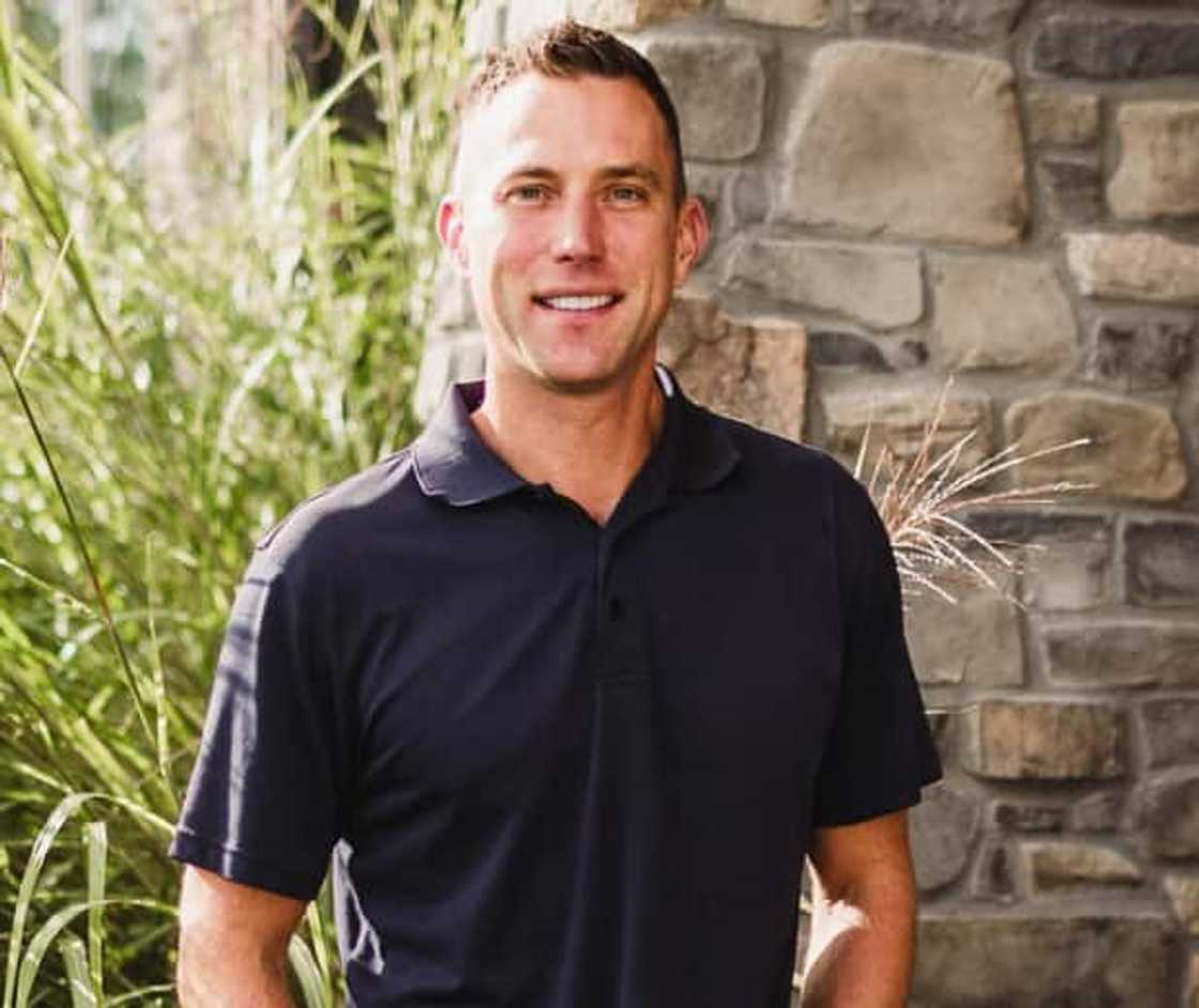 Examining The Husband of Emily Compagno, Peter Riley - Megri Blog ...