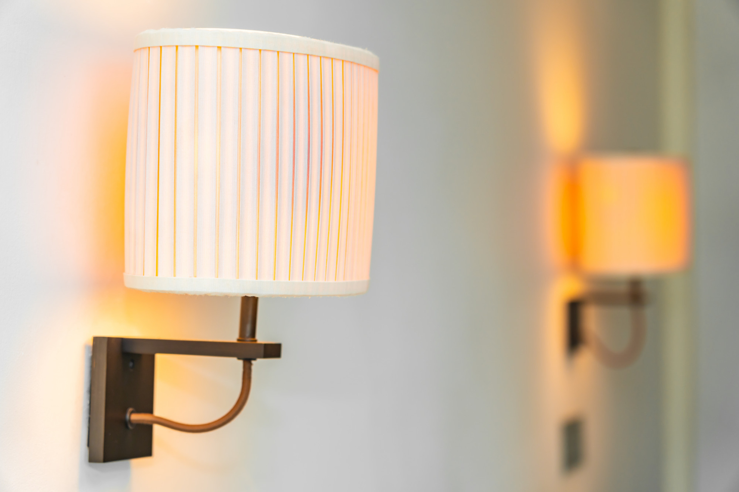 Top 8 Tips To Use Plug-In Wall Sconces To Decorate Your New Home