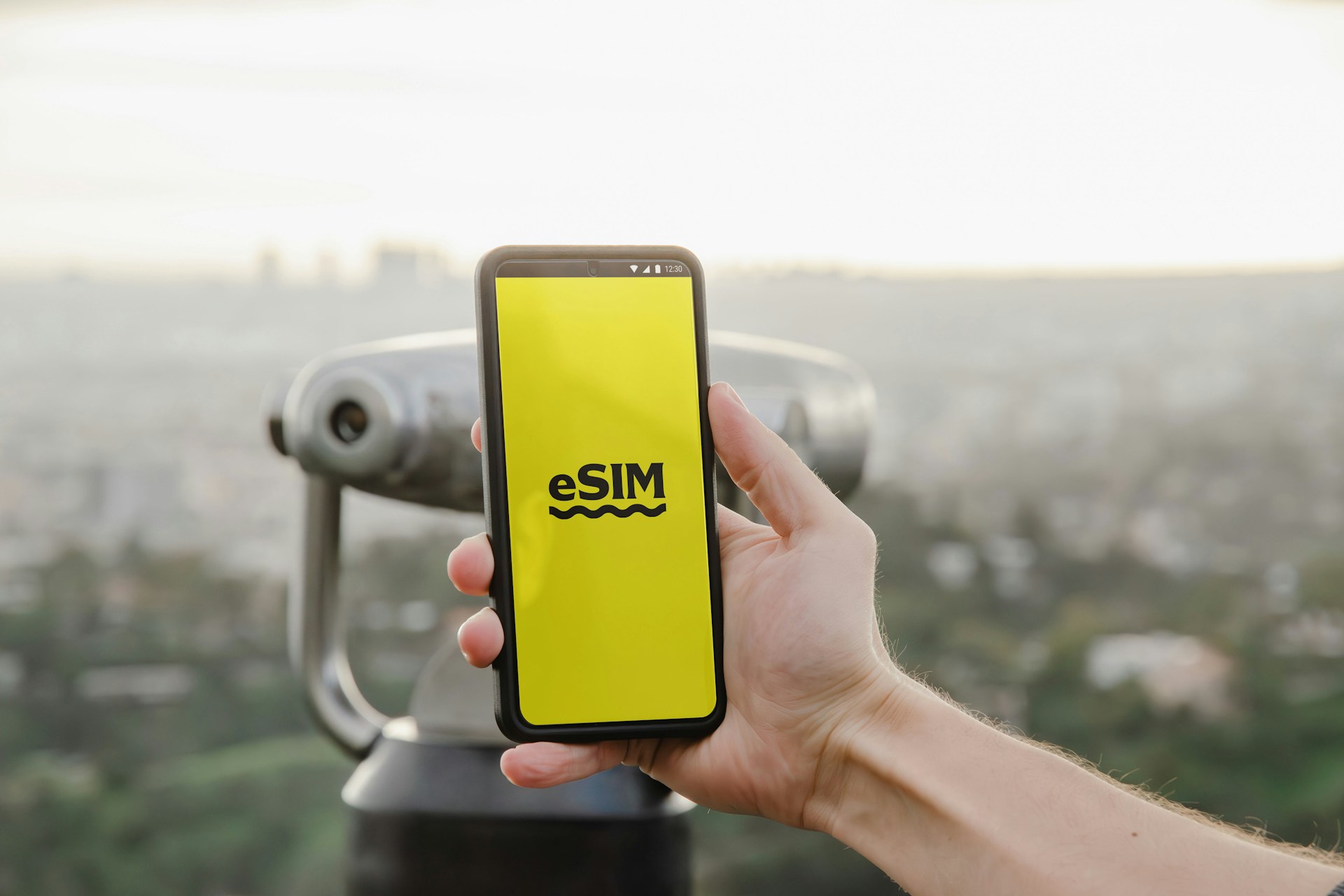 eSIM and iSIM – What’s The Difference Between Them